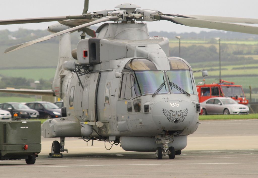 Culdrose 11/7/12 (15 pics) - FighterControl