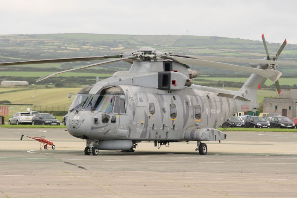 Culdrose 11/7/12 (15 pics) - FighterControl